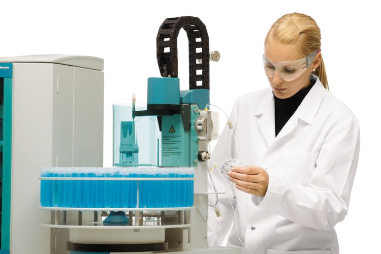 Monograph: Sample preparation techniques for IC | Metrohm