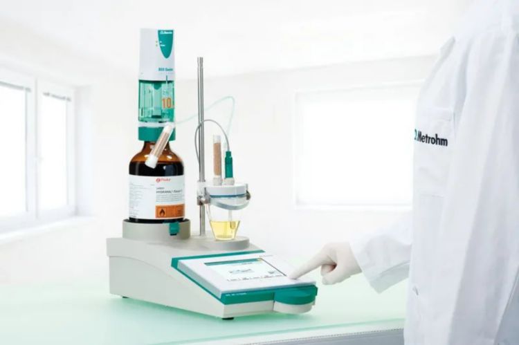 Titer determination in Karl Fischer titration | Metrohm