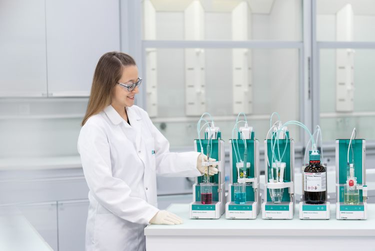 OMNIS Coulometer and Sample Robot Oven launched | Metrohm